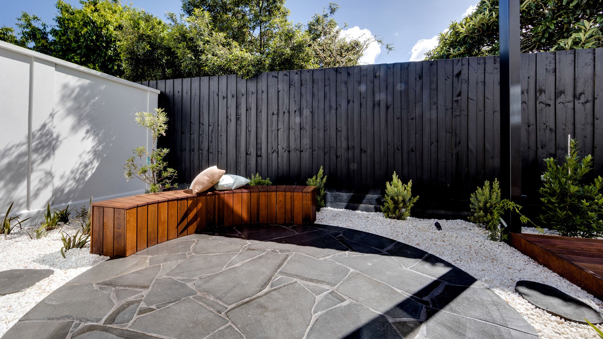 Unbeatable Prices on Bluestone Crazy Paving – Quality You Can Trust